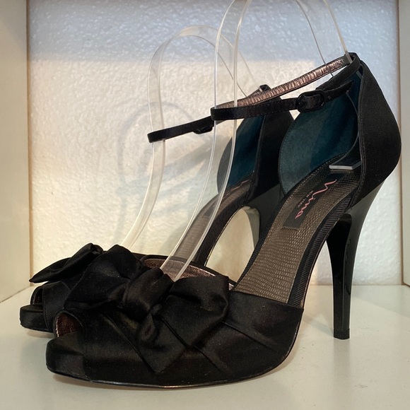 Nina | Shoes | Nina Black Peep Toe Bow Luster Satin Ankle Strap Heel ...